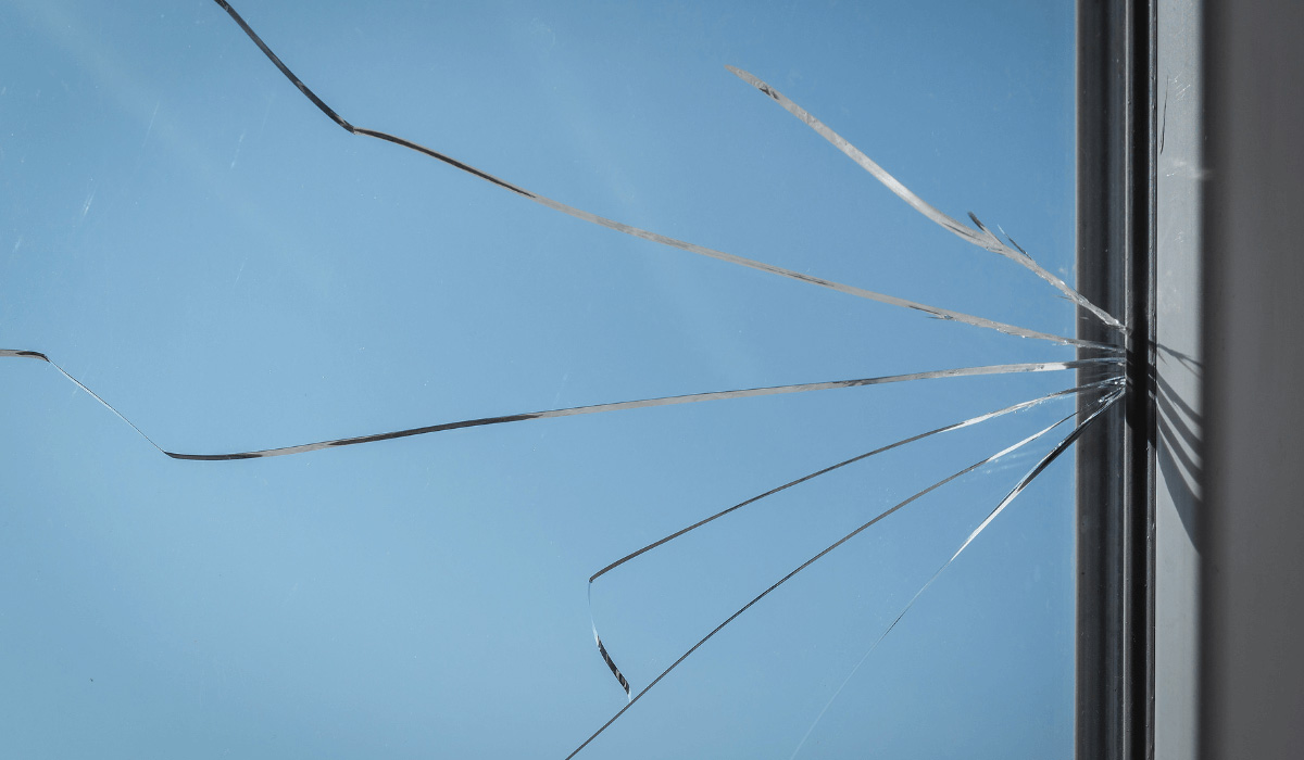 How to avoid thermal stress breaks in windows